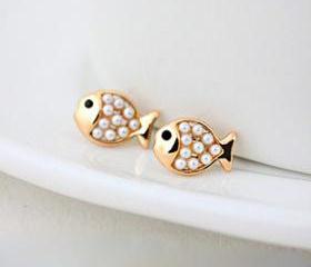 Cute Golden Pearl Fish Stud Earring on Luulla